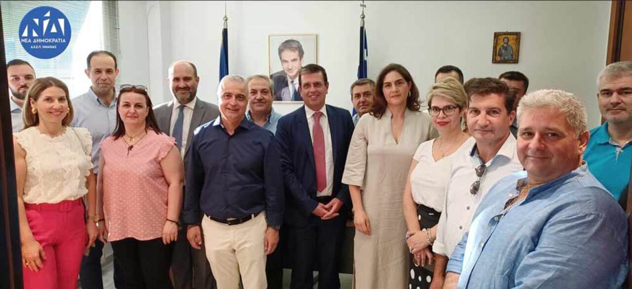 Επίσκεψη στα γραφεία της Δ.Ε.Ε.Π. Ημαθίας o βουλευτής Δημήτρης Καιρίδης ...